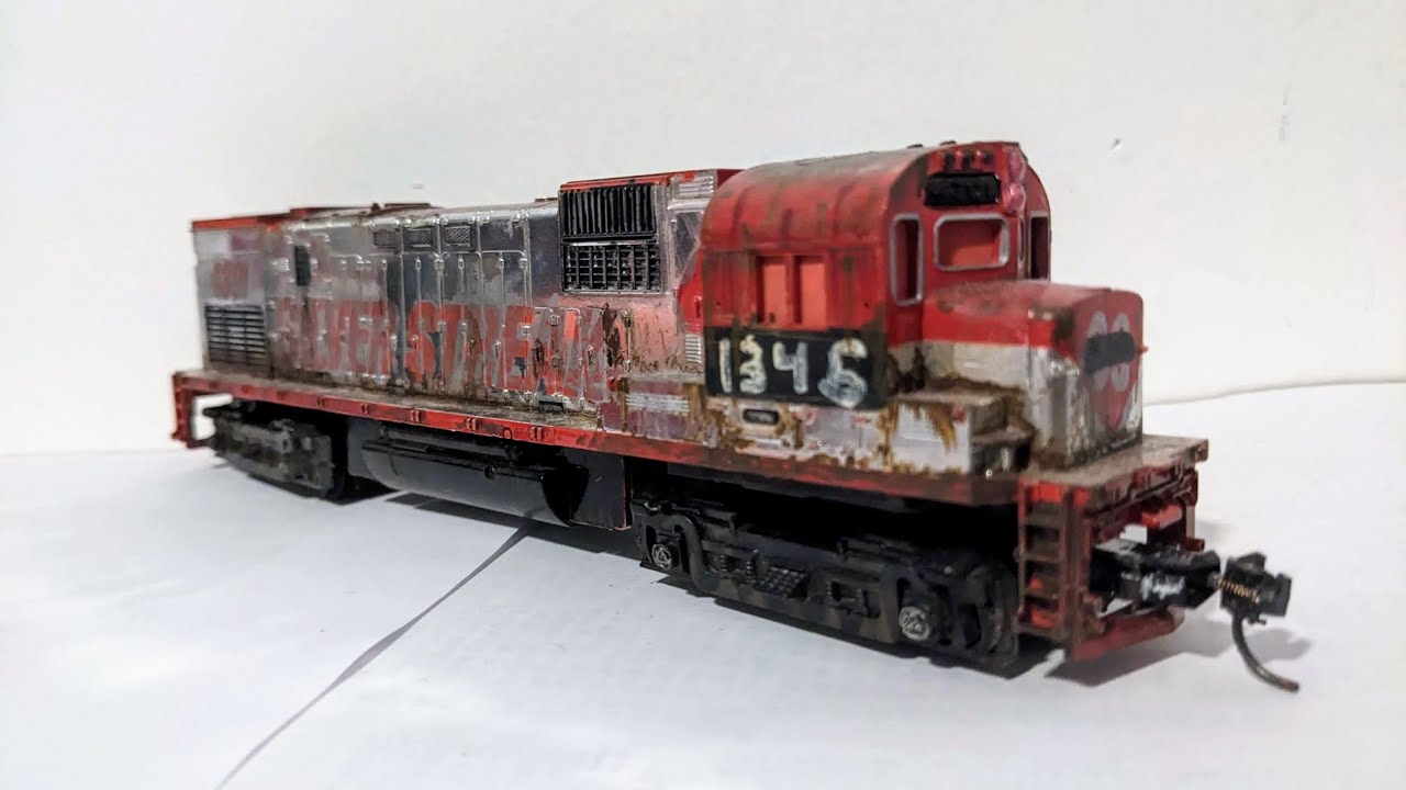 Custom Weathered HO Scale Locomotive - YouTube