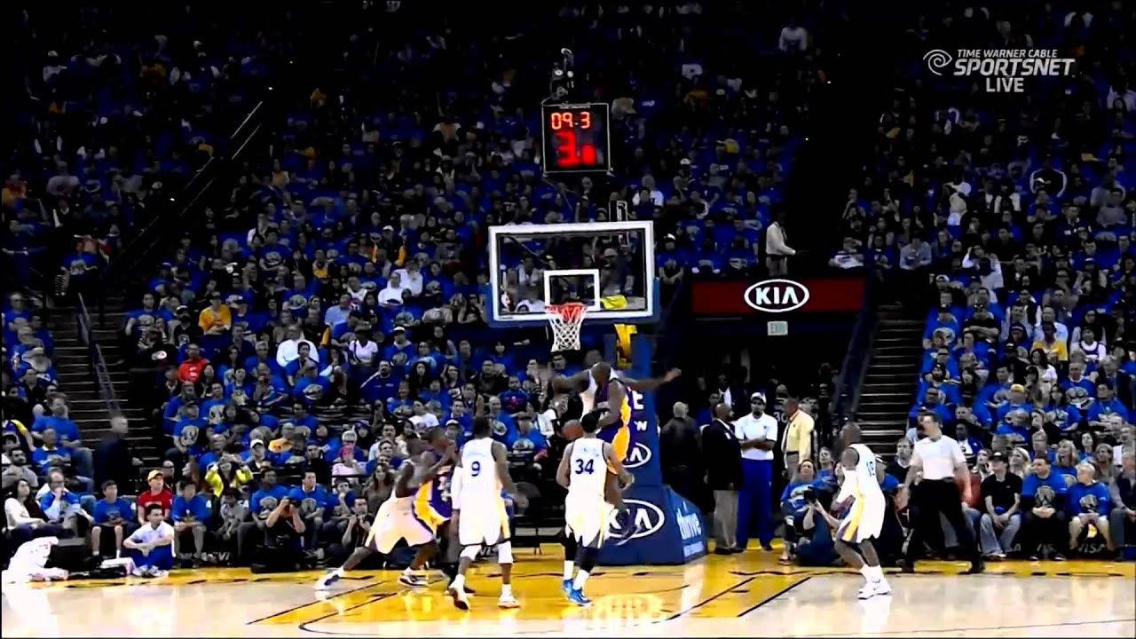 Kobe Bryant still has it - Reverse layup vs GS Warriors (2014) - YouTube