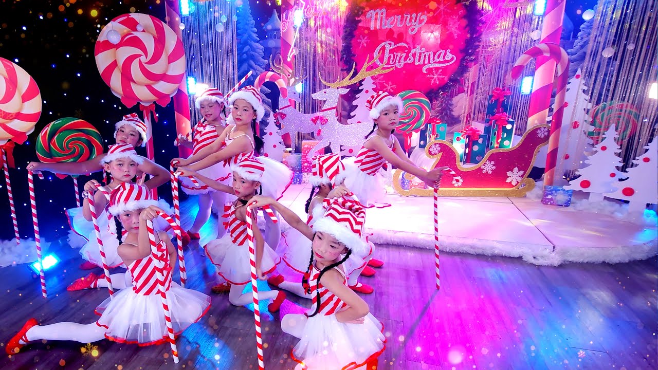 Ms.Nghi Center | North Pole Rock ’n’ Roll | Kids Ballet 6 tuổi - YouTube