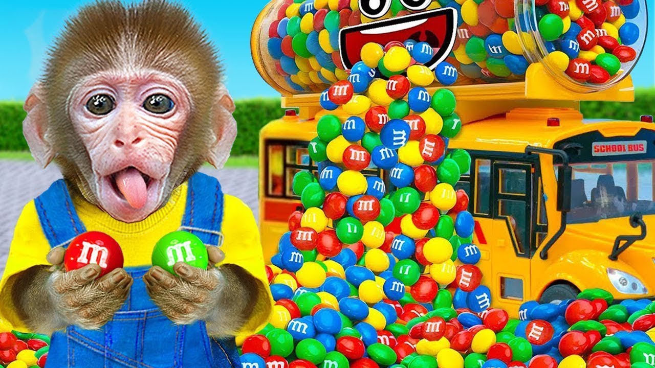 Monkey BuBu Drive Magic School Bus Full of Rainbow Candy M&M to Buy Car ...