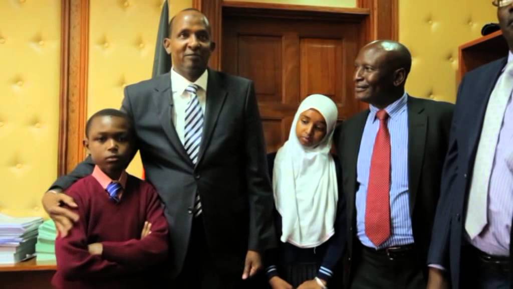 HON DUALE MEETS CHILDRENS GOVERNMENT LEADERS - YouTube