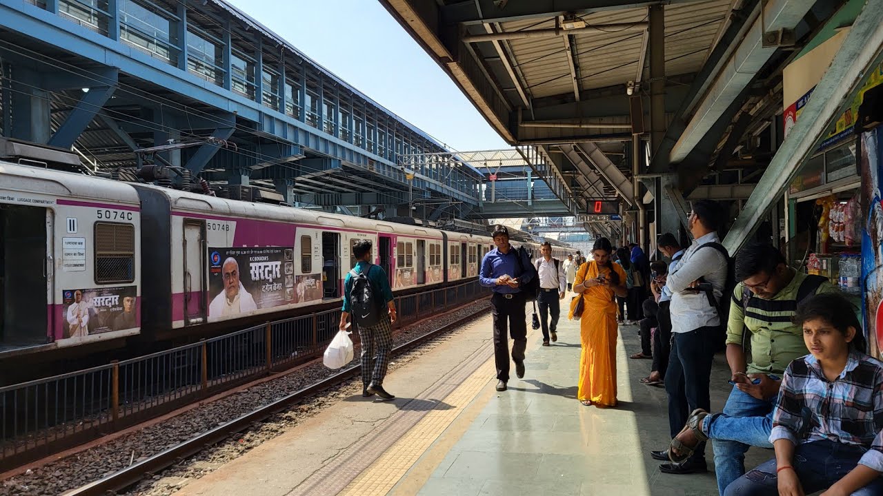 Mumbai Local Train Travel For CSMT. - YouTube