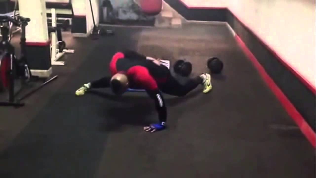 triceps shoulder exercise Pompe 2 - YouTube