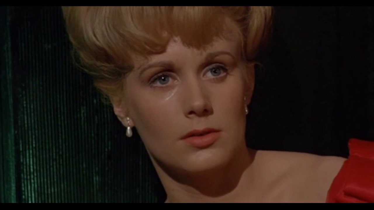 The Kiss of the Vampire (1963) Hypnosis Scene #1 of 3 - YouTube