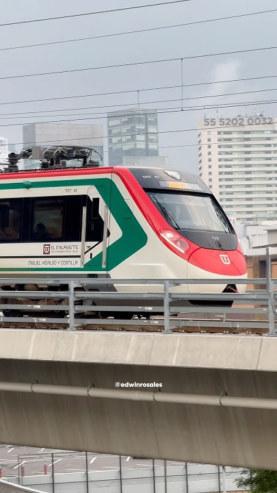 Tren El Insurgente en la nueva estación Santa Fe en CDMX | Tren interurbano México - Toluca ...