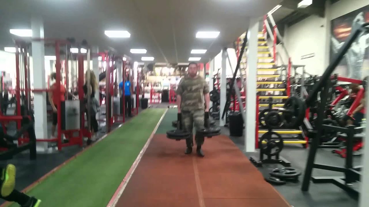 Strongman Farmer's Walk 98kg per hand for 35 metres/115 feet - YouTube