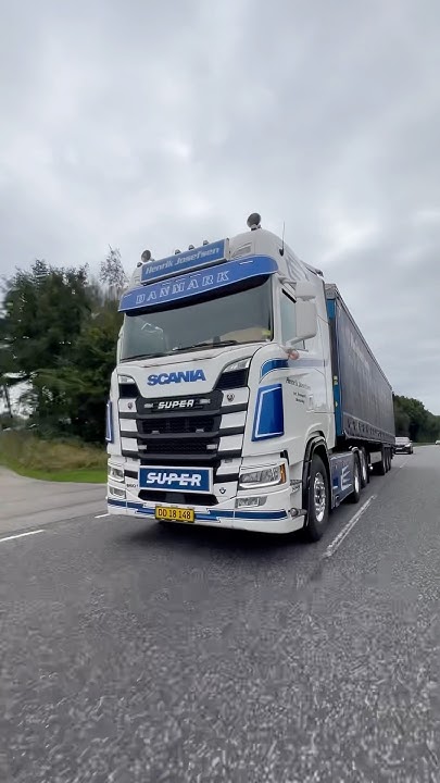 Henrik Josefsen, Scania Next Generation V8, Truckspotting - YouTube