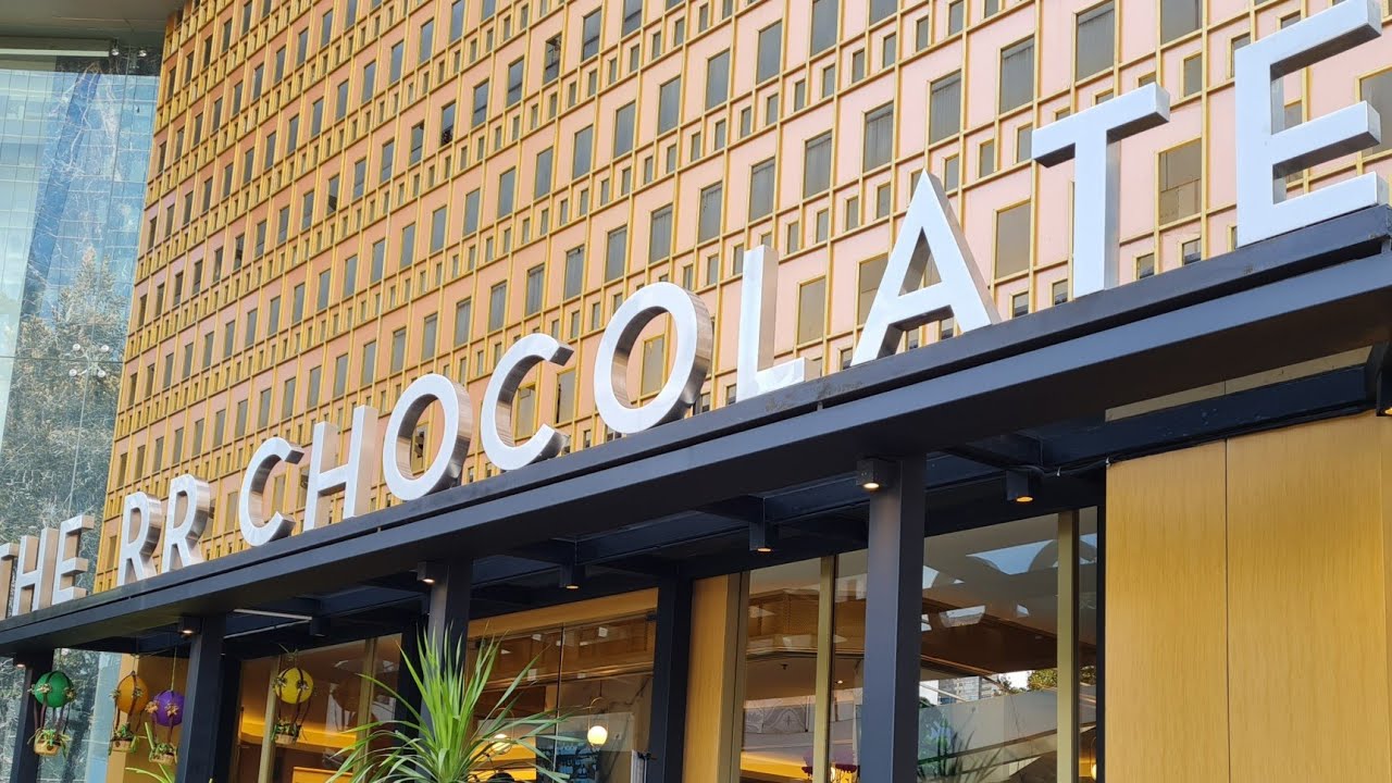 Weekend @ The RR Chocolate Jalan Sudirman - YouTube
