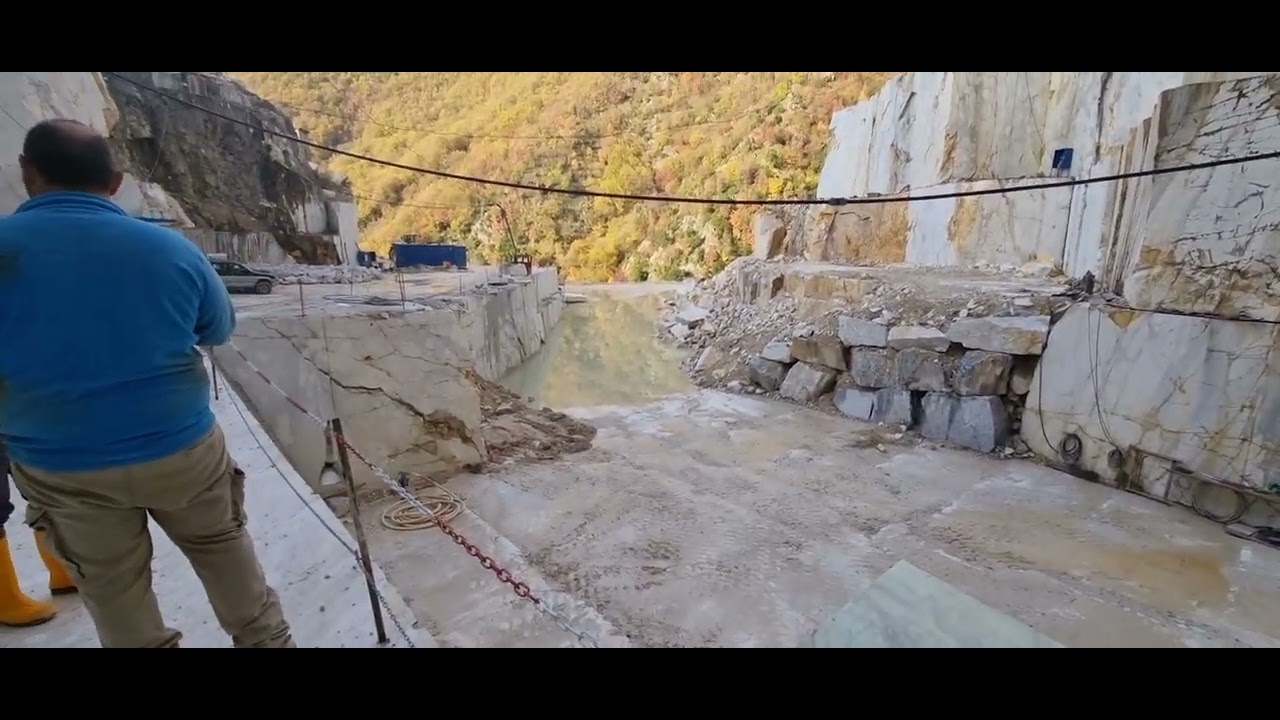 Calacatta Macchia Vecchia quarry in Italy - YouTube