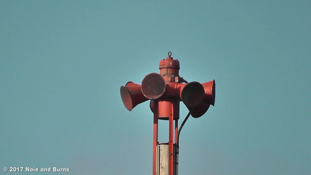 Federal Signal STL-10 Attack - South Elgin, IL - YouTube