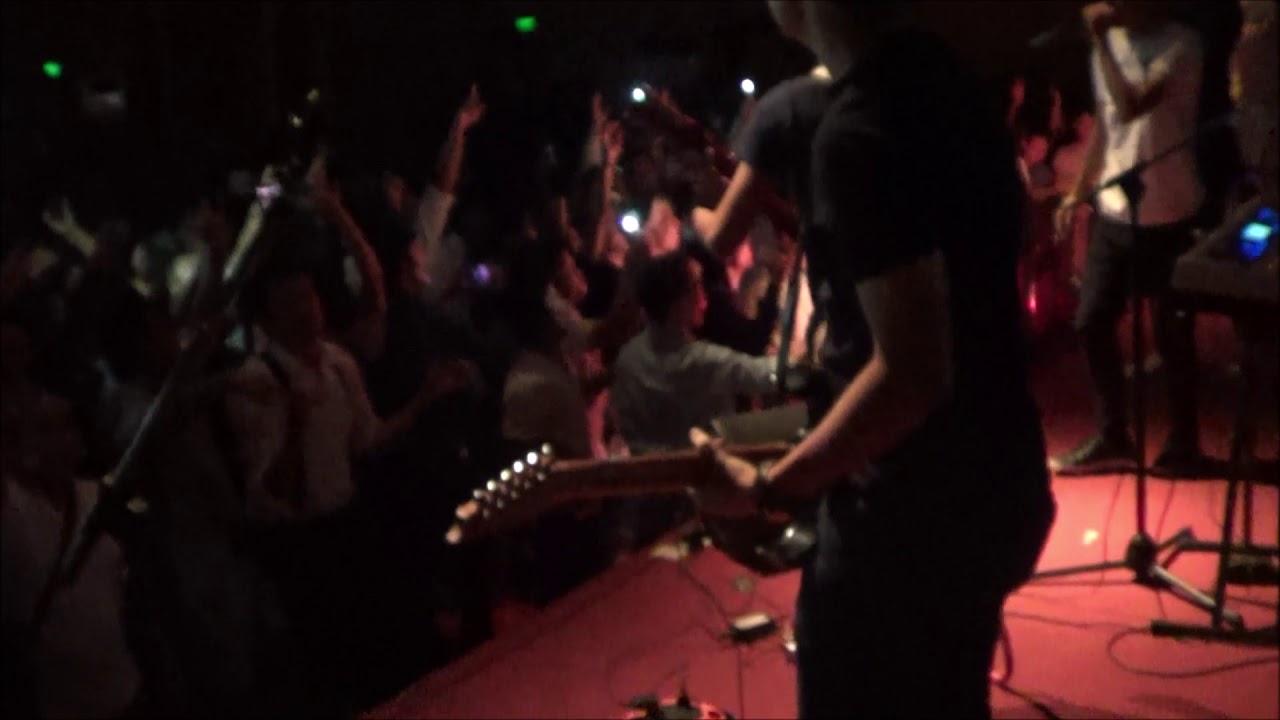 Mundo (by IV of Spades) live cover by The Parachutes - YouTube
