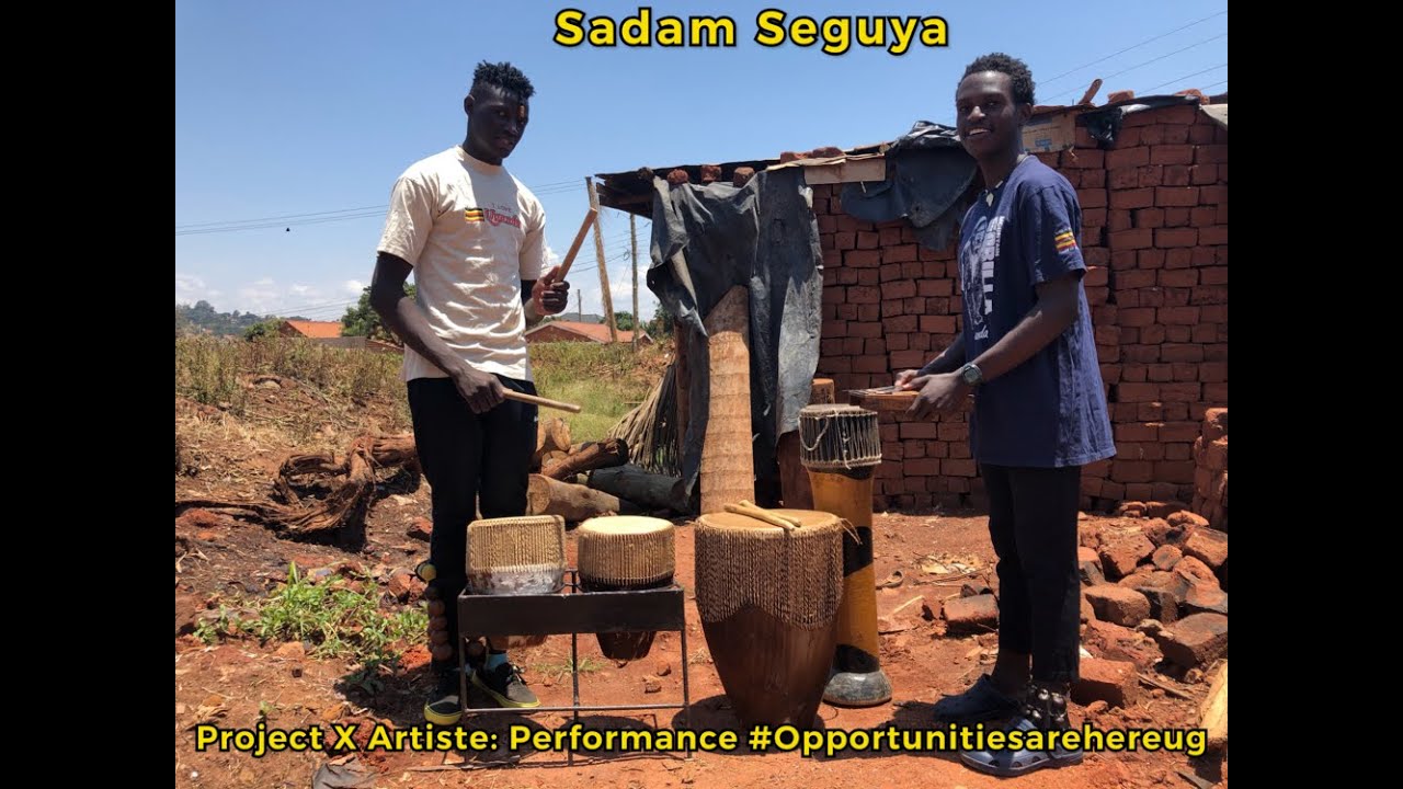 Kalimba, Thumb Piano Of Africa (Artiste Performance Akogo, Engoma ...