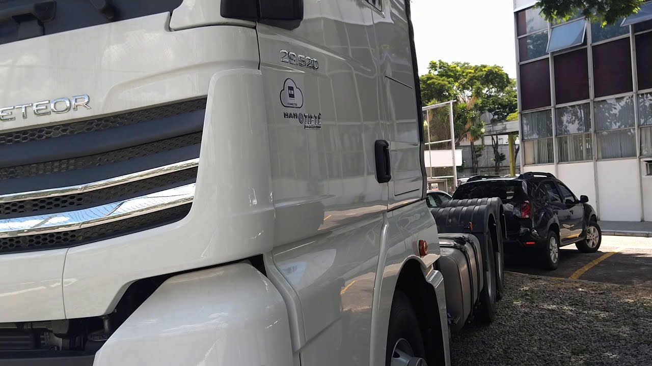 Volkswagen METEOR 29-520 - Acessibilidade ao interior da cabine - YouTube