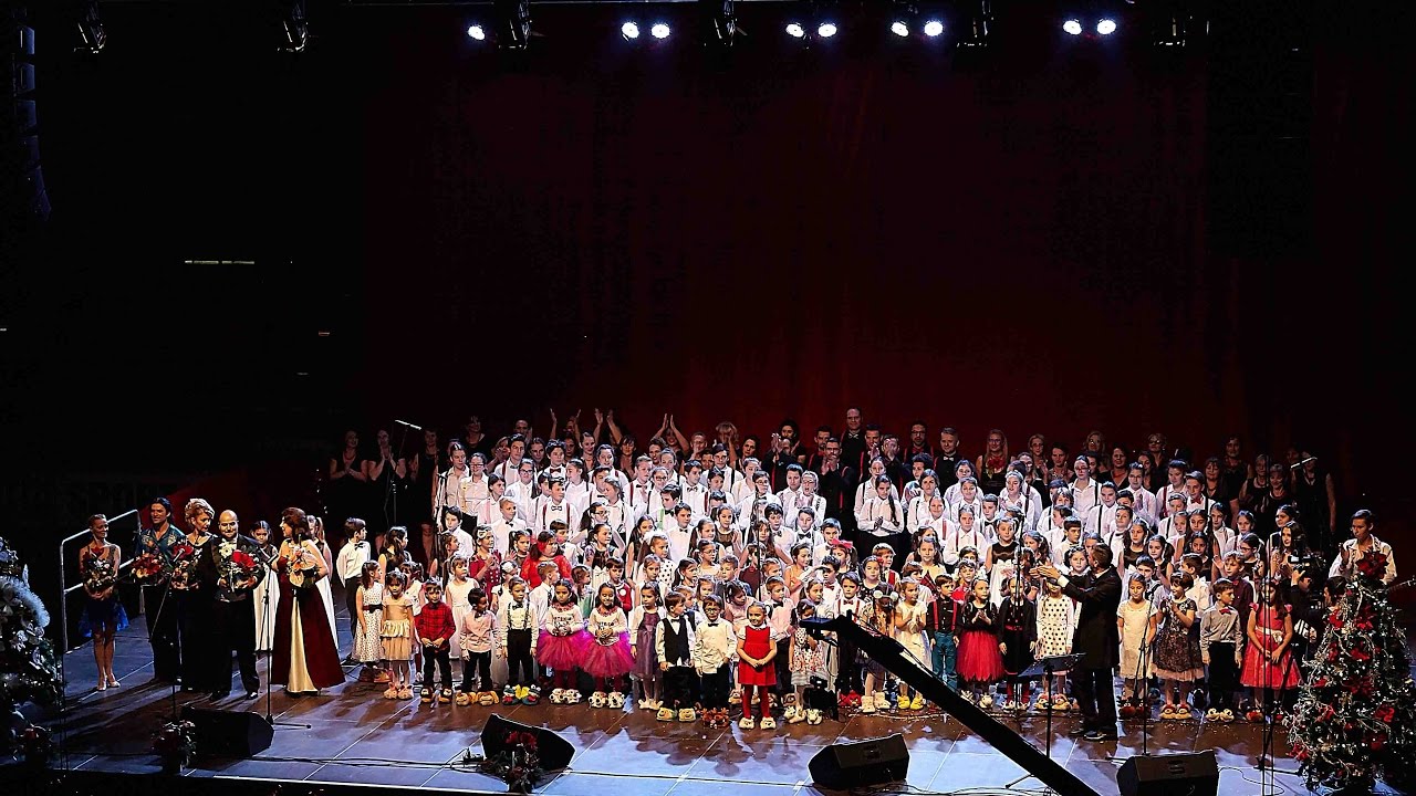 CORUL UNISON ȘI INVITATII SĂI | GALA DE CRĂCIUN UNISON | 2016 - YouTube