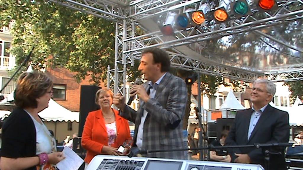Horecaprijs voor Burgers' Zoo-directeur Alex van Hooff - YouTube