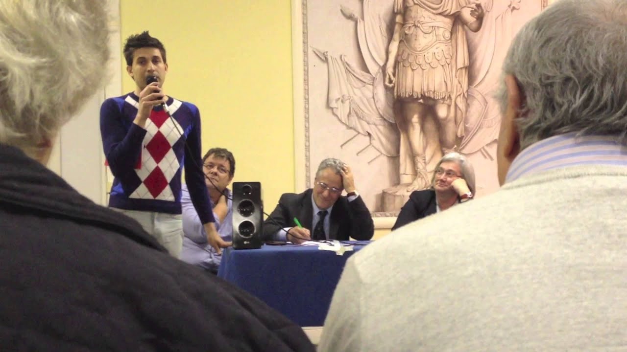 Andrea Maccarrone vs. Rosy Bindi su matrimonio gay e Costituzione - YouTube