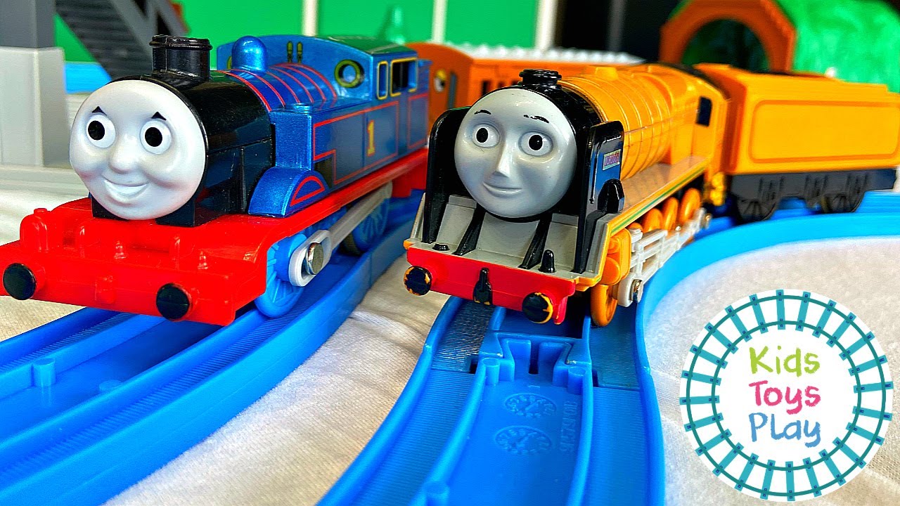 Thomas the Train TOMY Trackmaster Races - YouTube