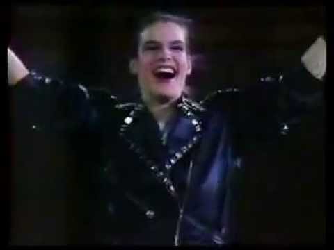 Katarina Witt performing Michael Jackson \