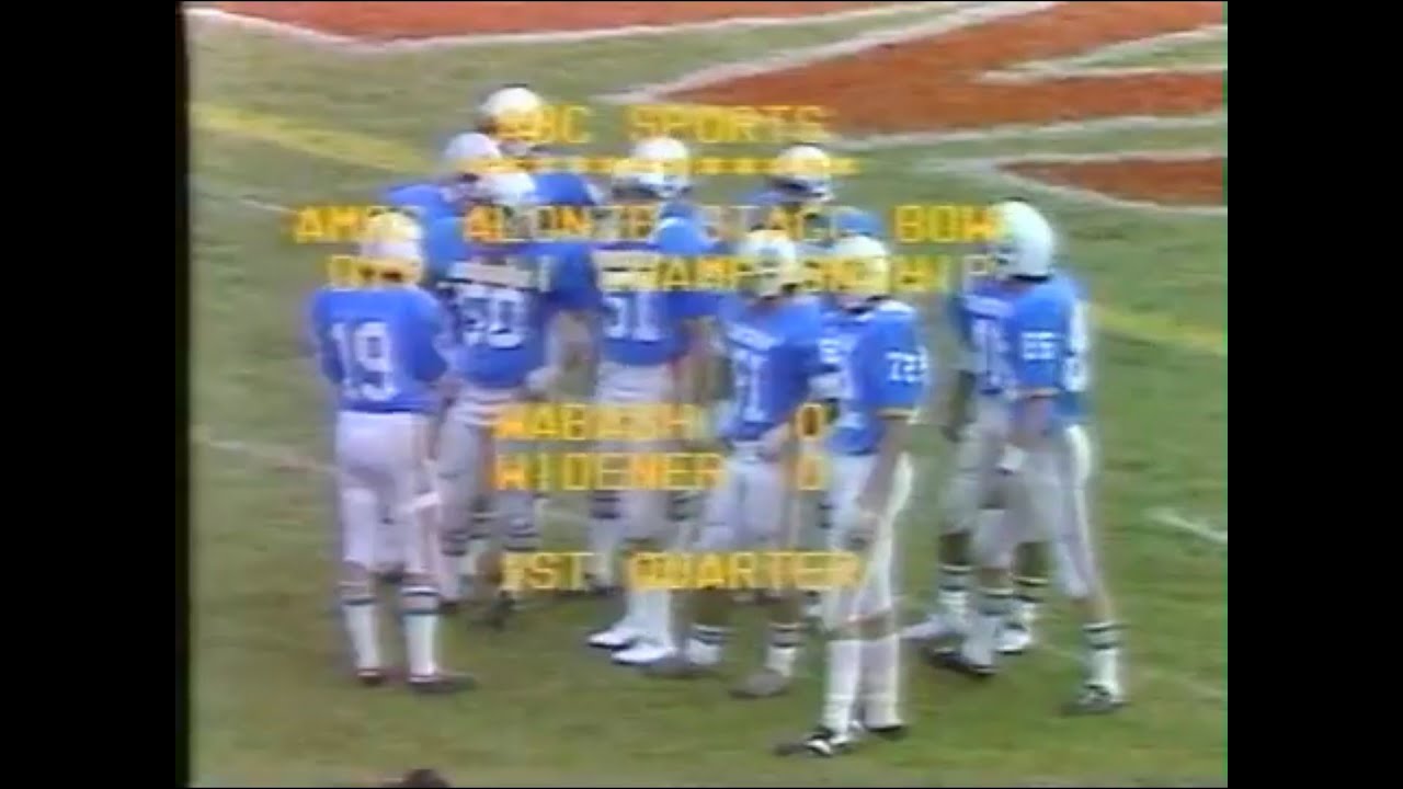 1977-12-03 Amos Alonzo Stagg Bowl Widener Pioneers vs Wabash Little ...