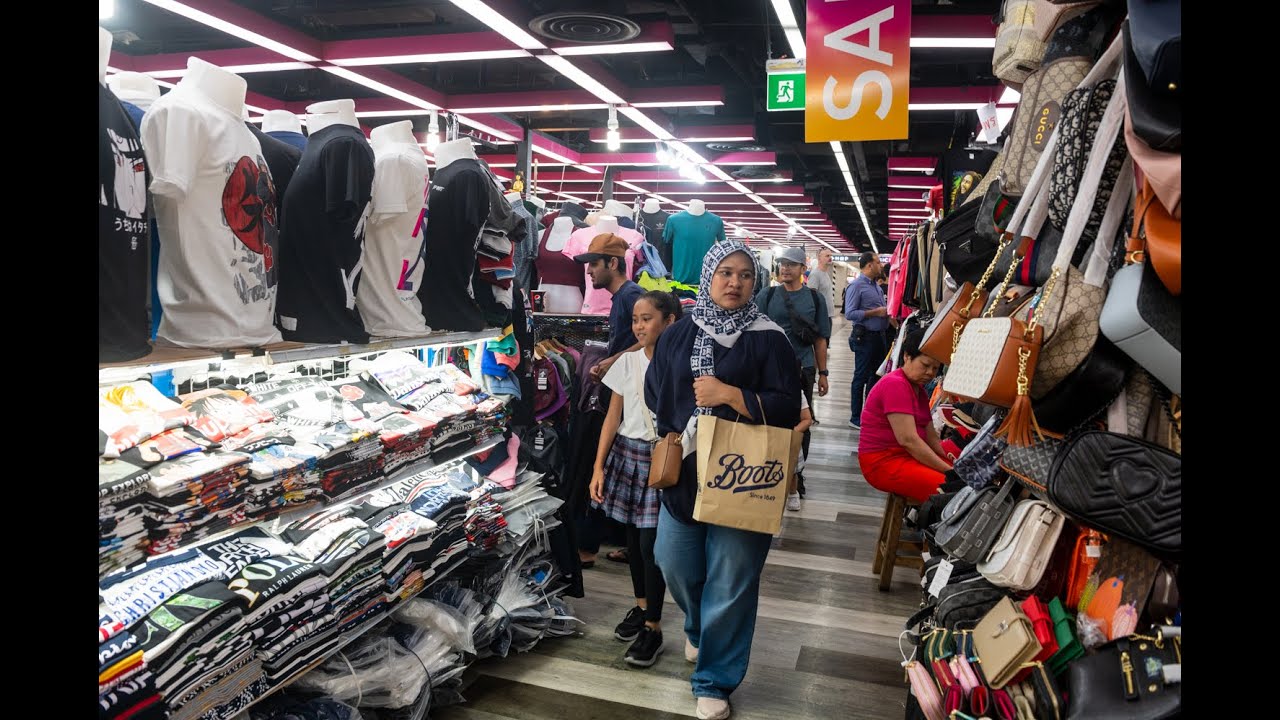 [4K] "MBK Center" Bangkok ultimate shopping haven near BTS National ...