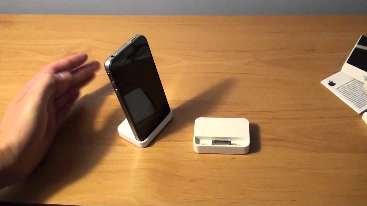 Genuine iPhone 4S dock vs fake iPhone 4S dock - YouTube