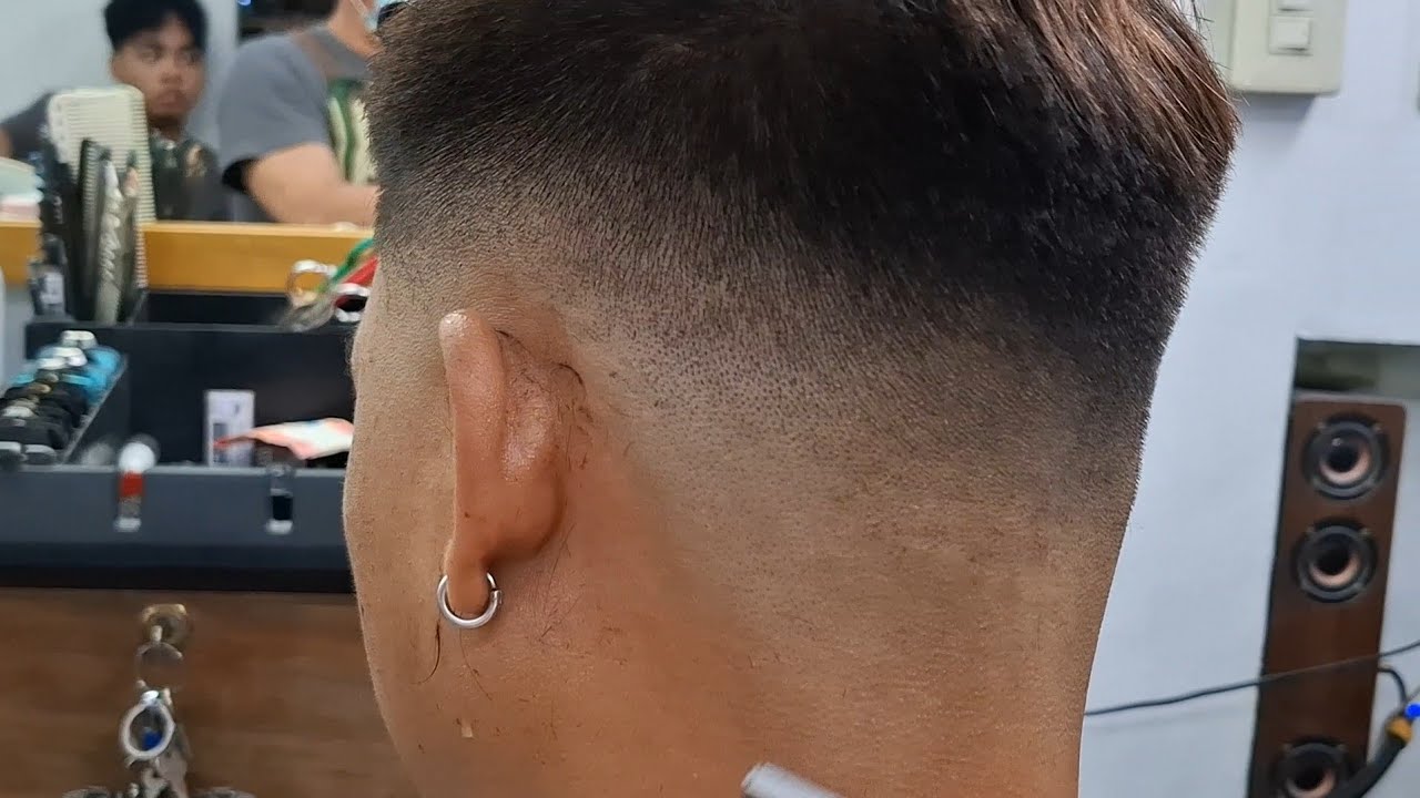 MIDFADE BARBERS CUT TUTORIAL - YouTube