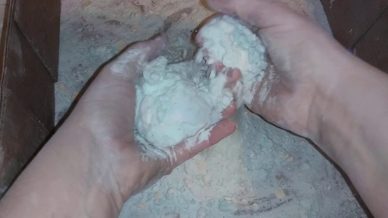 Quick Baking soda ball crush - YouTube