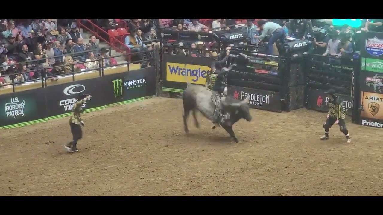 Dener Barbosa vs Smokestack 92pts Wins 15/15 Bucking Battle PBR ABQ ...