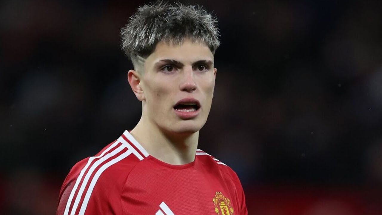 Man Utd release Alejandro Garnacho statement as star follows Cristiano ...