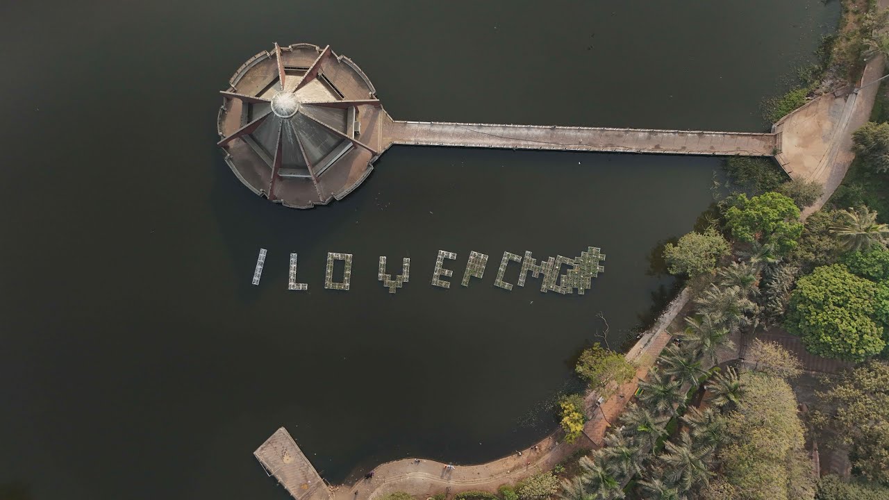 Euroteck's Floating Wetland Rafters in action at Bhosari Lake, Pimpri ...