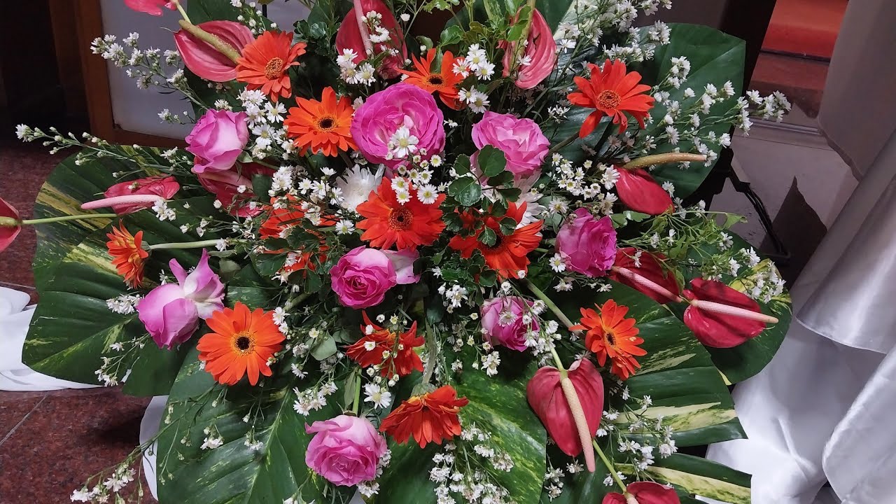 Tutorial Merangkai Bunga Altar Sederhana dan Cantik - YouTube