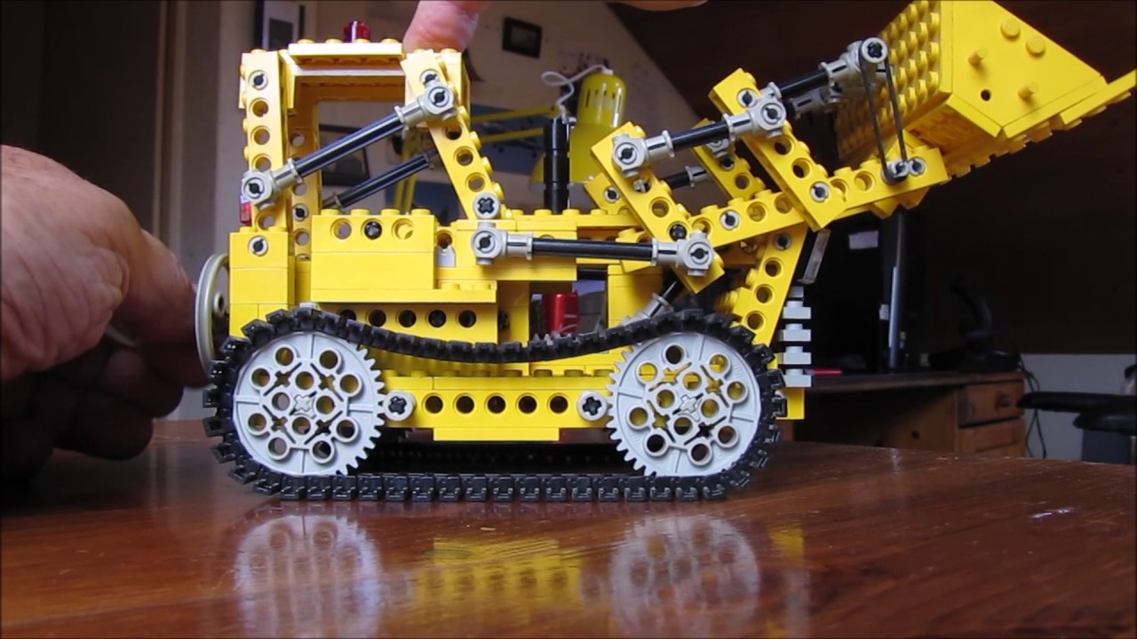 LEGO 951 - YouTube
