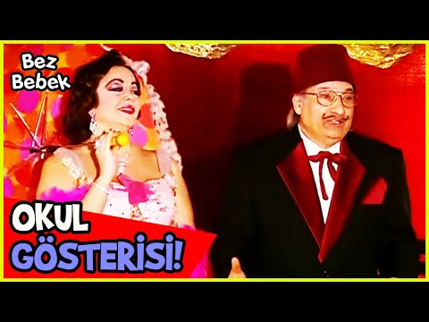 MÜDÜR BEY VE KULİNA GÖSTERİDE ŞARKI SÖYLEDİ - Bez Bebek Özel Sahneler