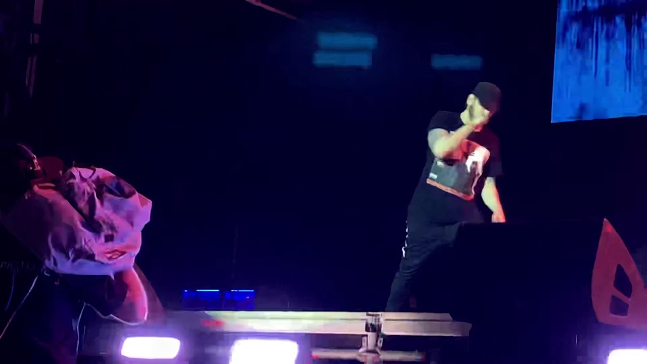 Eminem - Berzerk (Live at Sydney, Australia, 02/22/2019, Rapture 2019 ...