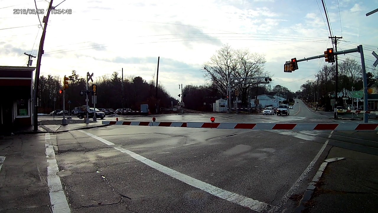 MBB Cab Car #1507 @ Pond Street Crossing - YouTube