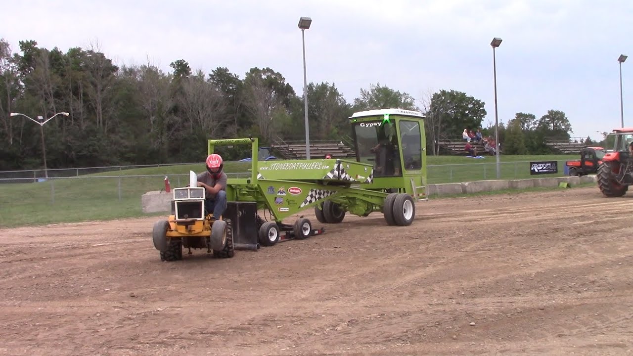 Orangeville Fair 2023 garden tractor pull Stock 1000lbs - YouTube