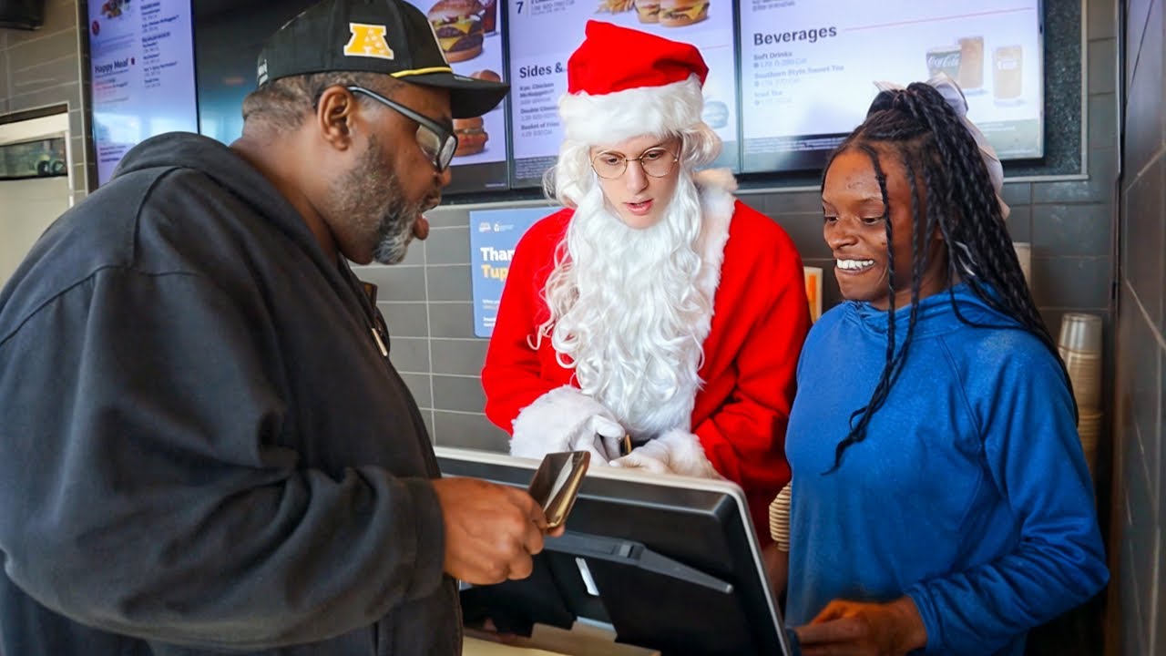 Working at McDonald’s as Santa Prank! - YouTube