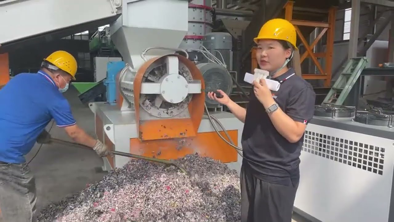 Spiral Crusher Machine LIVE | Shredding Clothes, Plastic Films & More ...