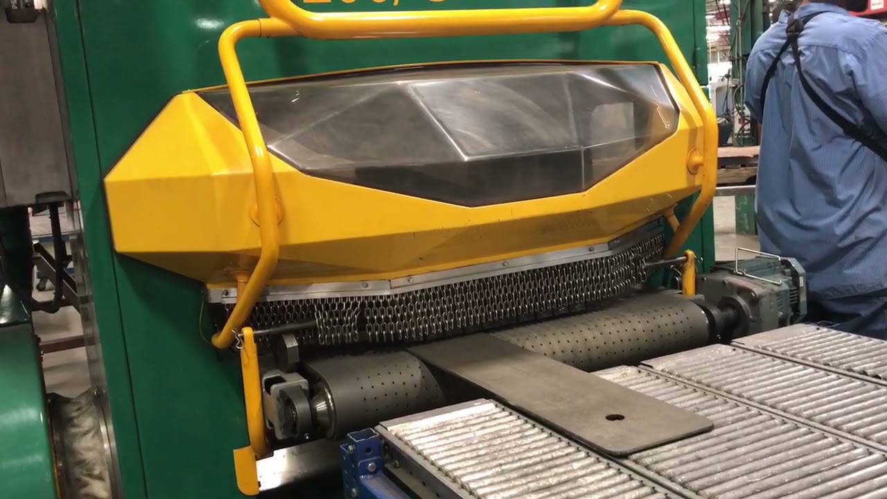 2016 Fladder 200 Gyro Deburring, Edge Rounding, De-oxidizing Machine ...