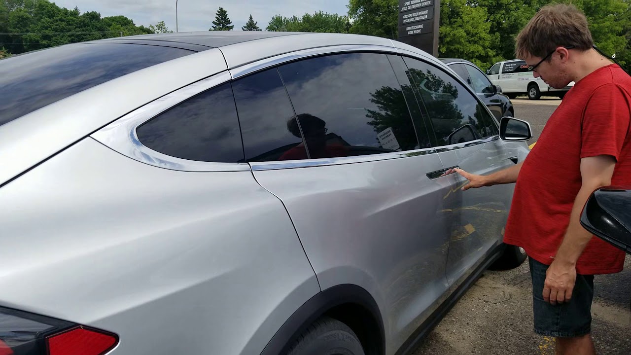 Tesla Model X 75D door features including the amazing gull-wing doors ...