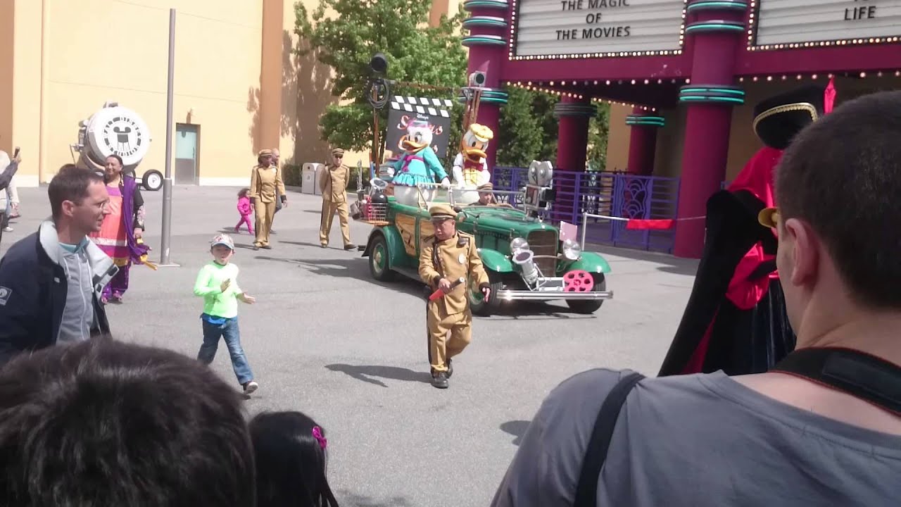 Disneyland paris studio parade may 2015 - YouTube