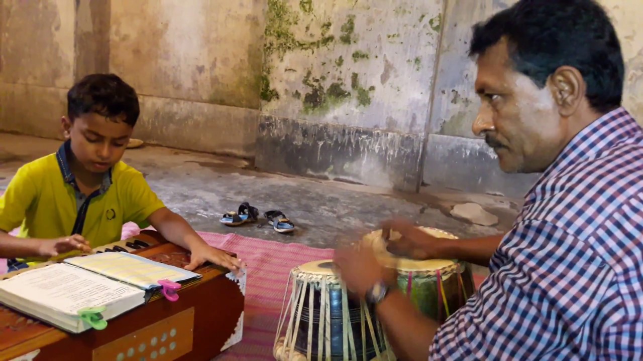 jhik jhik jhik chole rail gari,chora gaan by Tayeeb - YouTube