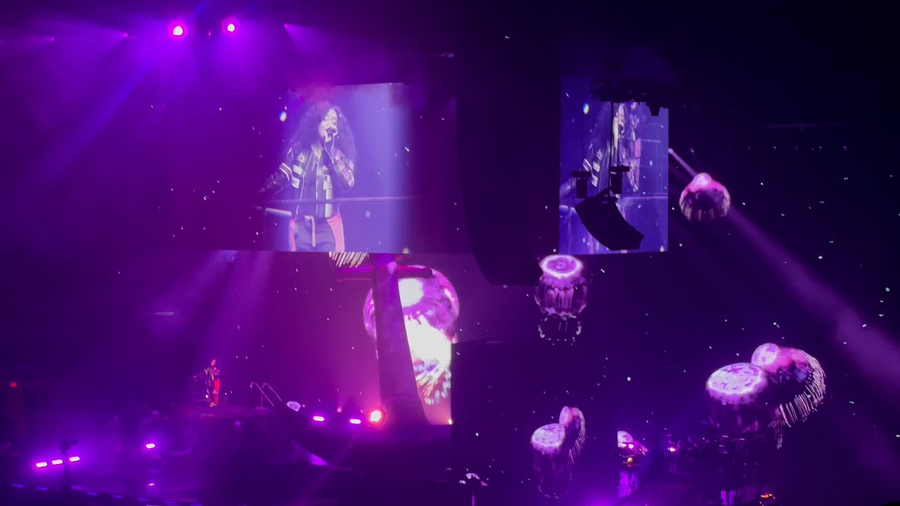 SZA - Snooze + Kill Bill (stage transition) (Live) |Schottenstein ...