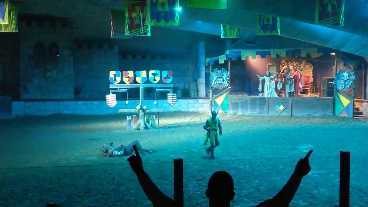 Medieval Times Restaurant and Show, combattimento finale... - YouTube