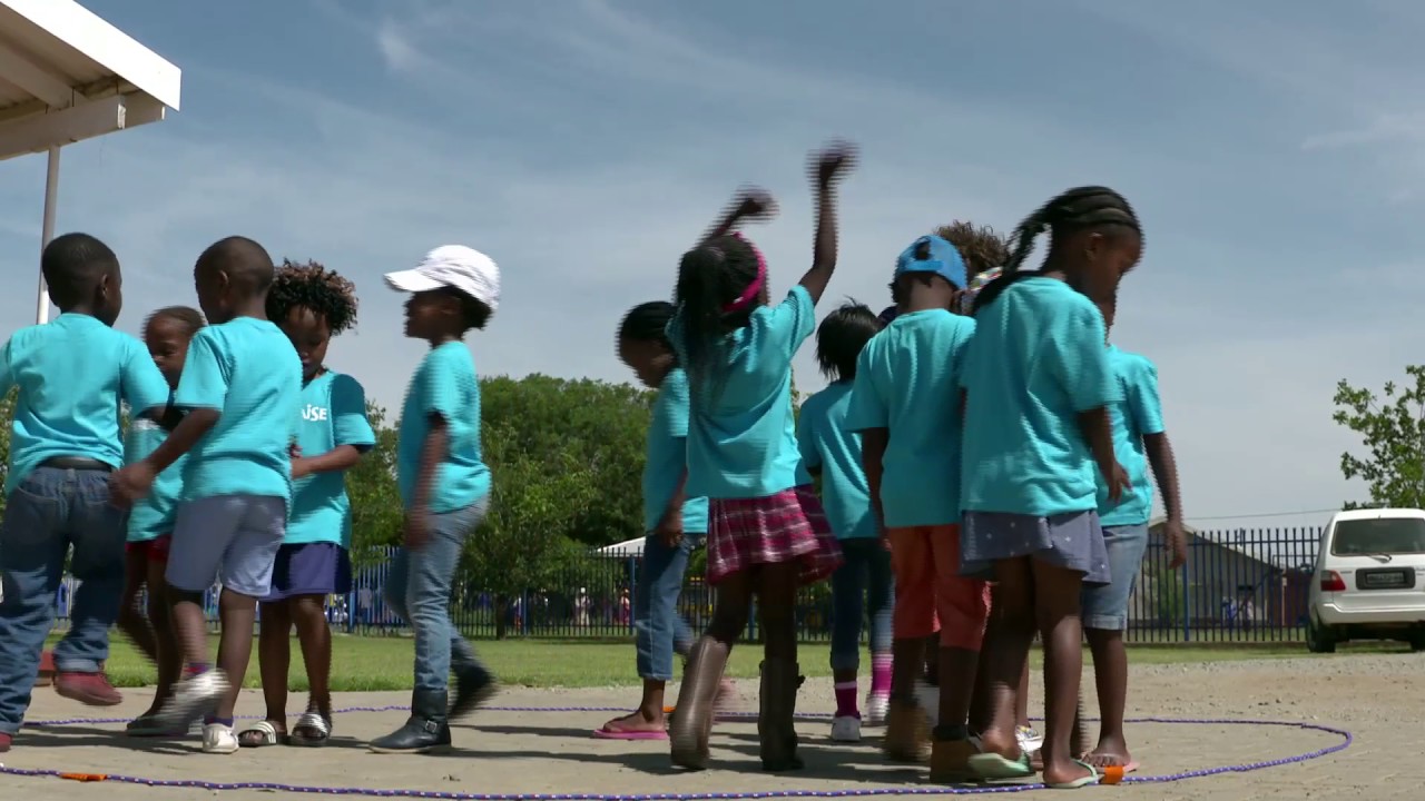 The Mingle Mingle Game - YouTube