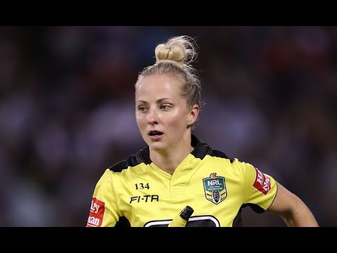 Watch the most beautiful female referees in football - YouTube