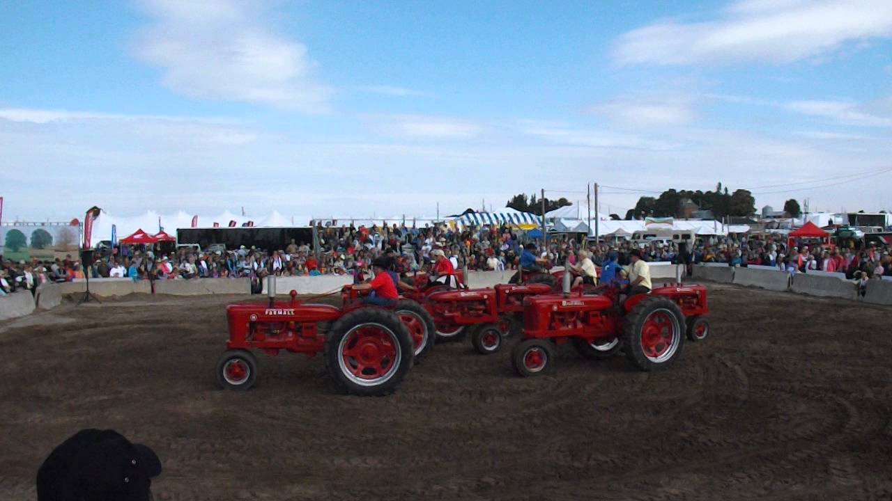Square Dancing Tractors-Team Farmall - YouTube