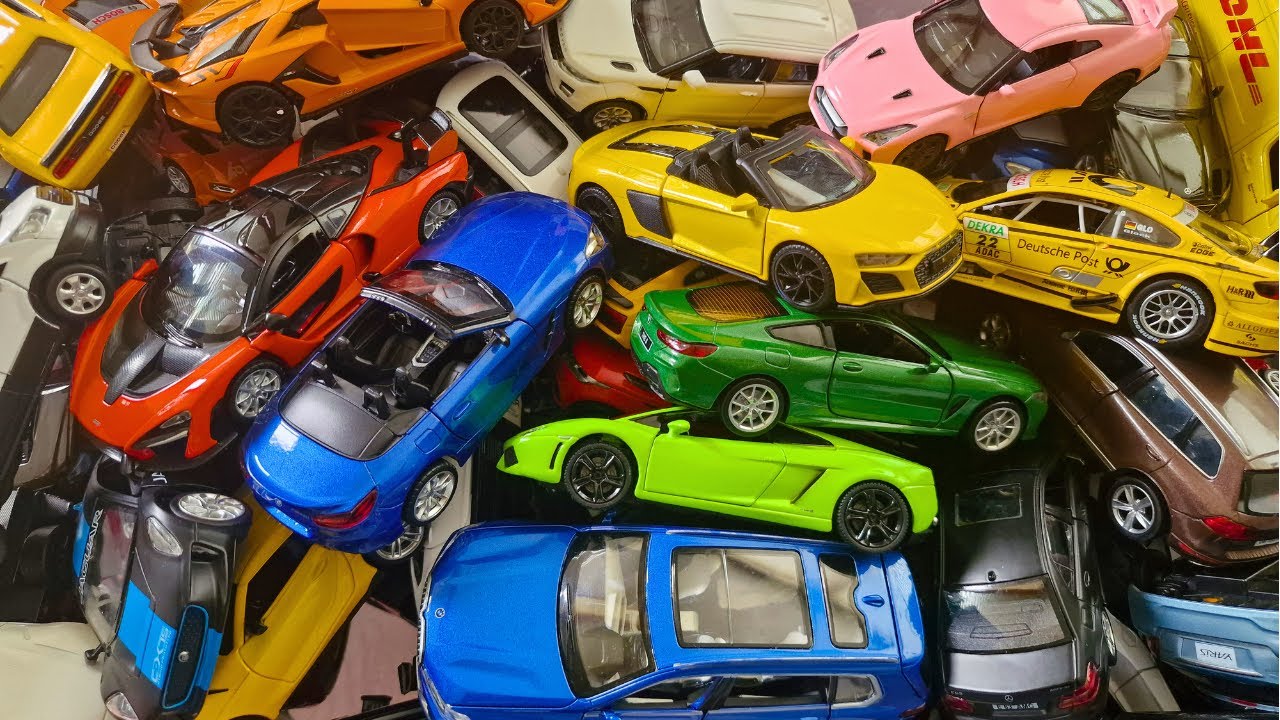 Random model cars in random sizes being shown - YouTube