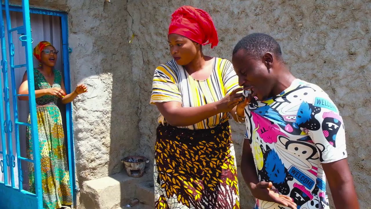 Umwana amenye amabanga ya se na nyina | Best comedi 2020 - YouTube