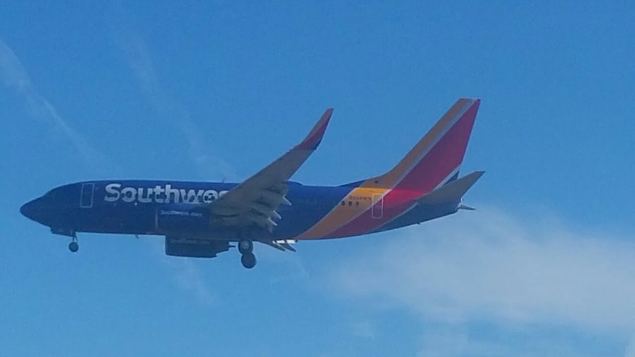 Plane Spotting At Thomas A Dixon Park (BWI Airport) - YouTube